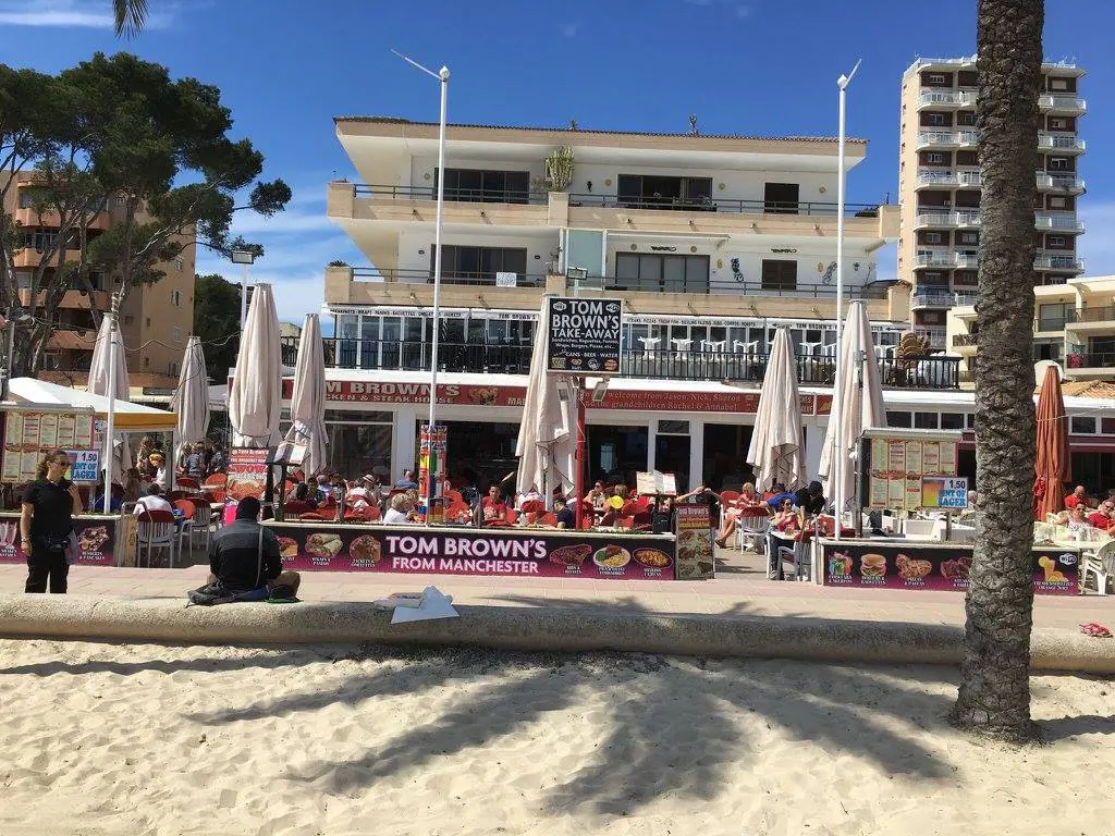 BAR TOM BROWNS | Cervezas San Miguel | EN