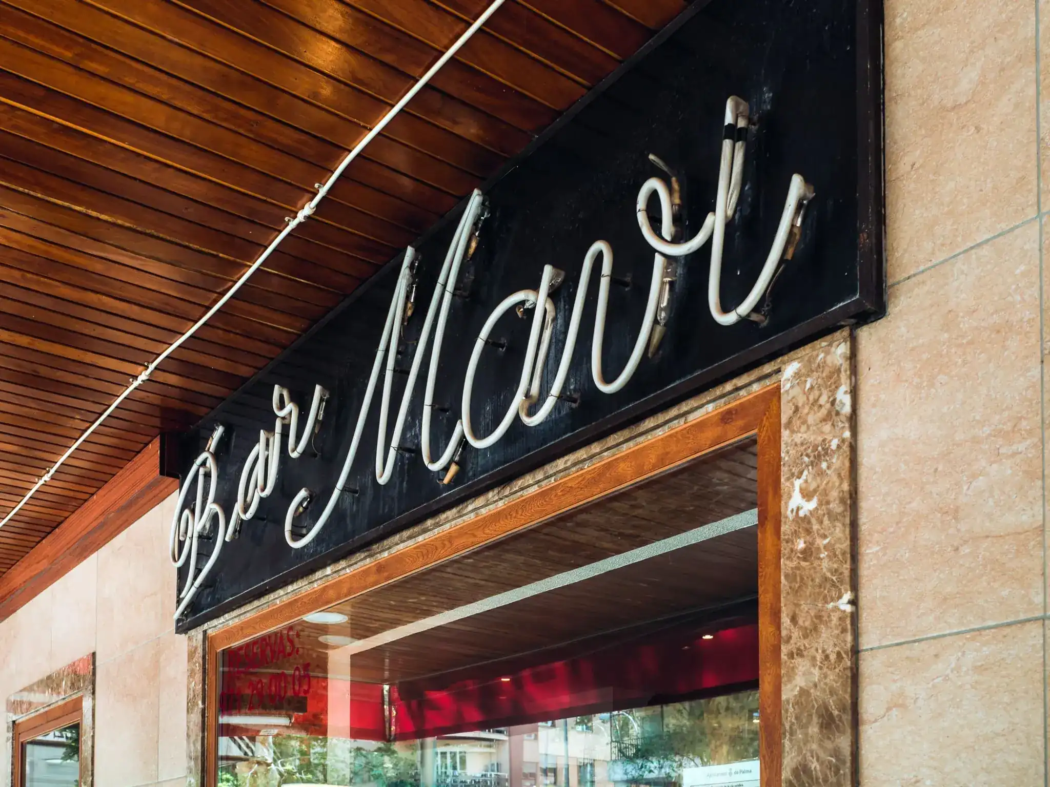 BAR MAVI | Cervezas San Miguel | EN